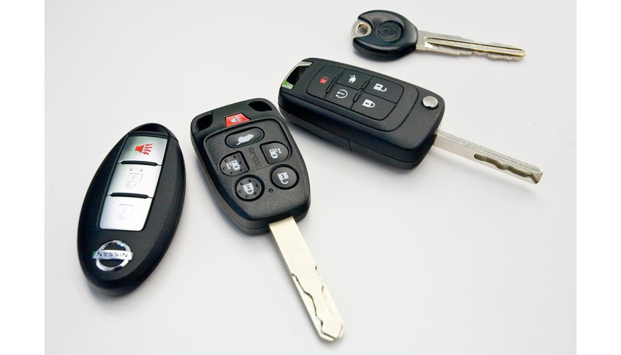 What Makes EV Key Fobs Different from Traditional Car Keys? - mr-key.com
