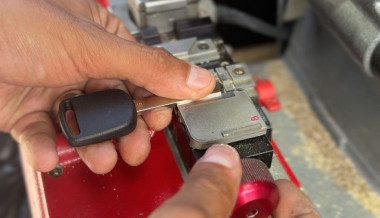 The Complete Guide to Car Key Cutting: Everything You Need to Know - mr ...